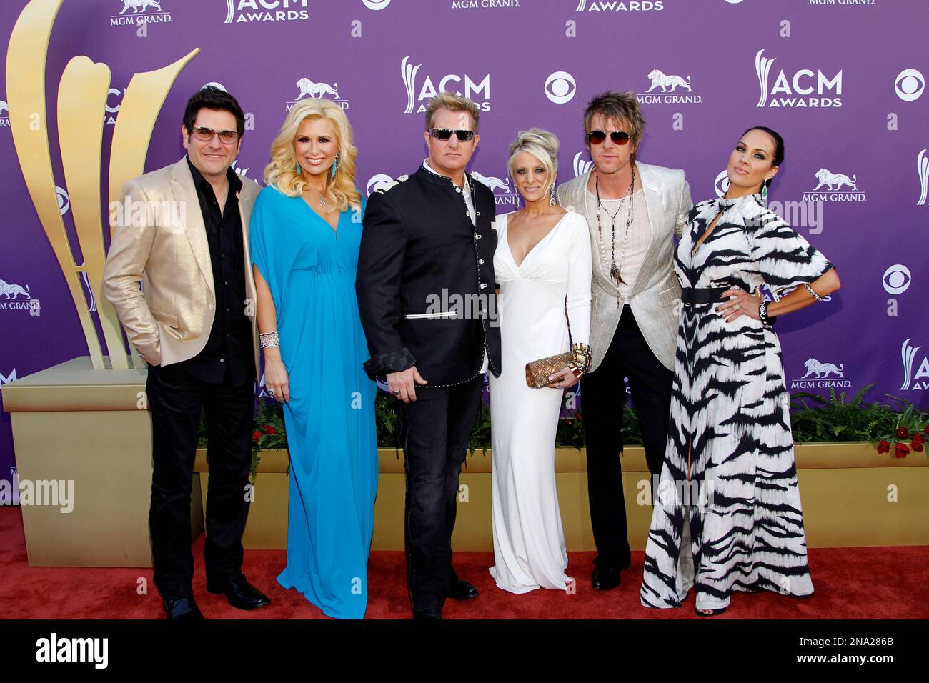 From left, Jay DeMarcus, Allison Alderson, Gary LeVox, Tara Vernon, Joe ...