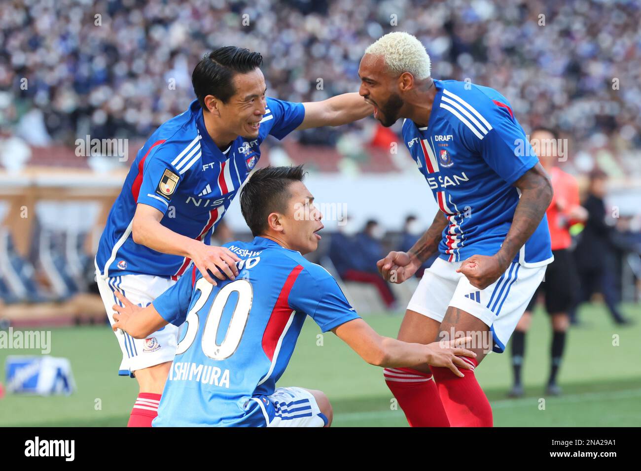 (L-R) Kota Mizunuma, Takuma Nishimura, Anderson Lopes (F.Marinos ...