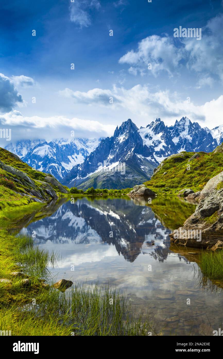 Aiguilles de chamonix hi-res stock photography and images - Alamy