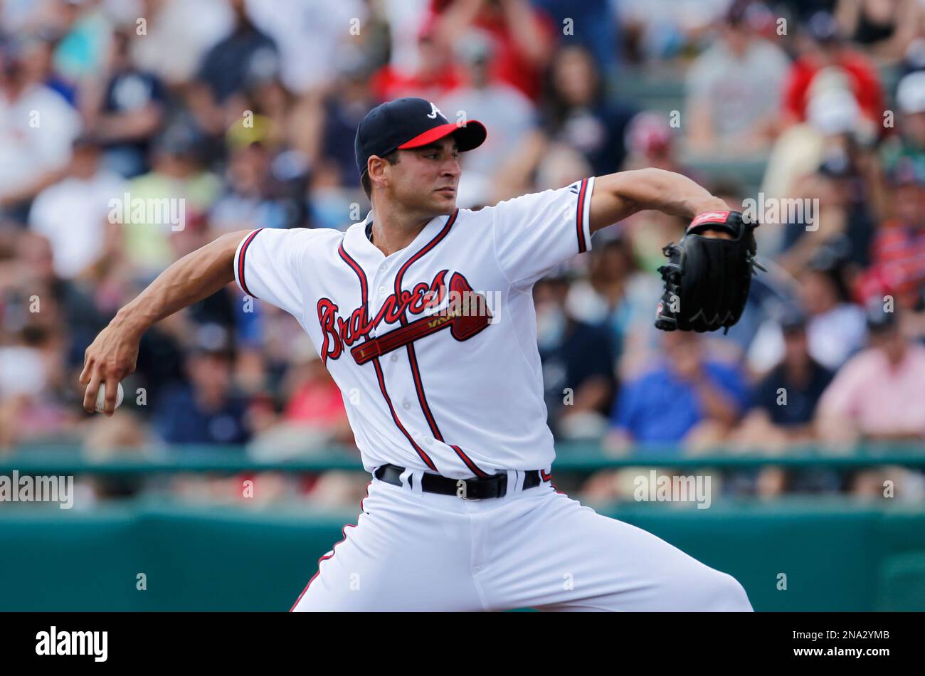 Atlanta Braves starting pitcher Brandon Beachy throws against the New ...