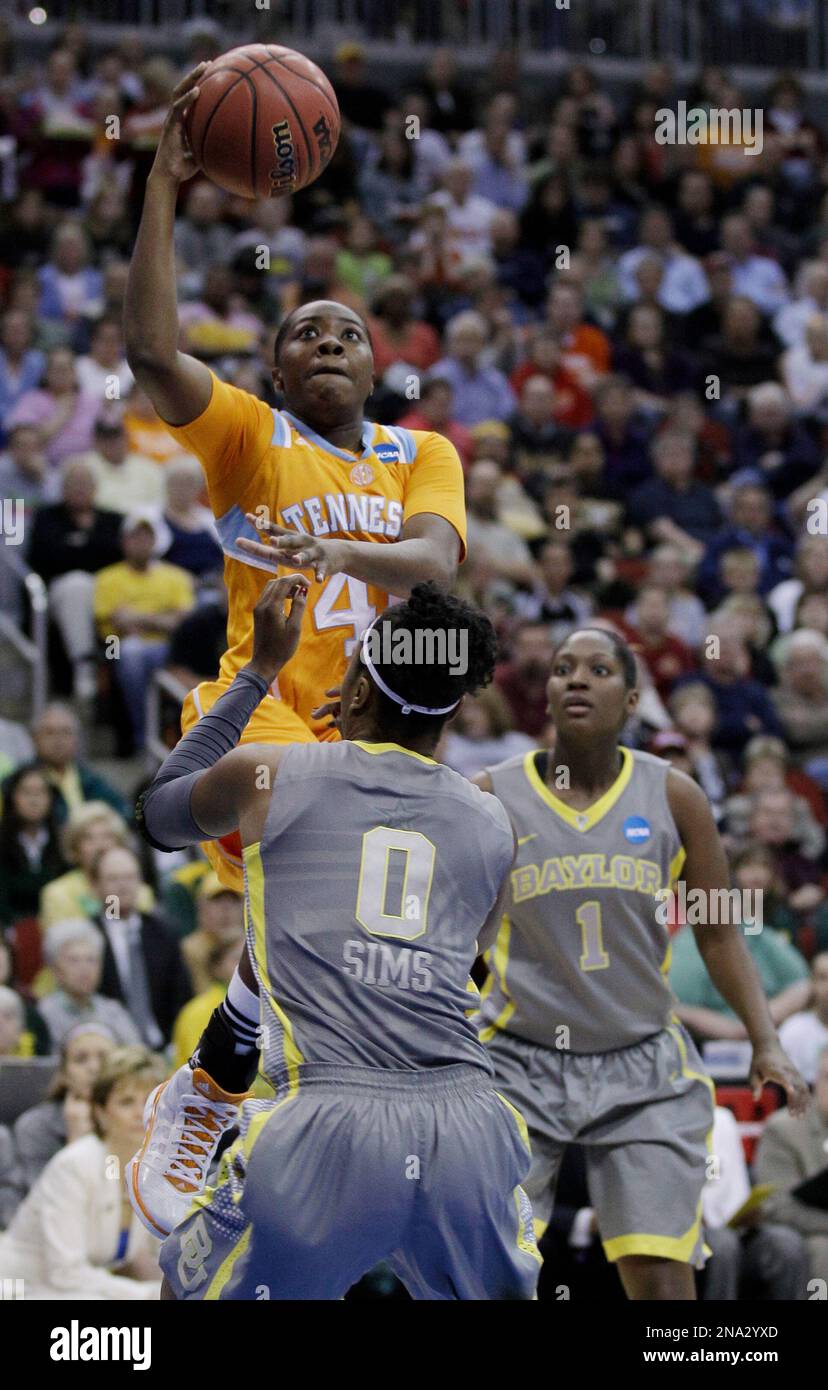 Tennessee's Shekinna Stricklen shoots over Baylor's Odyssey Sims (0 ...