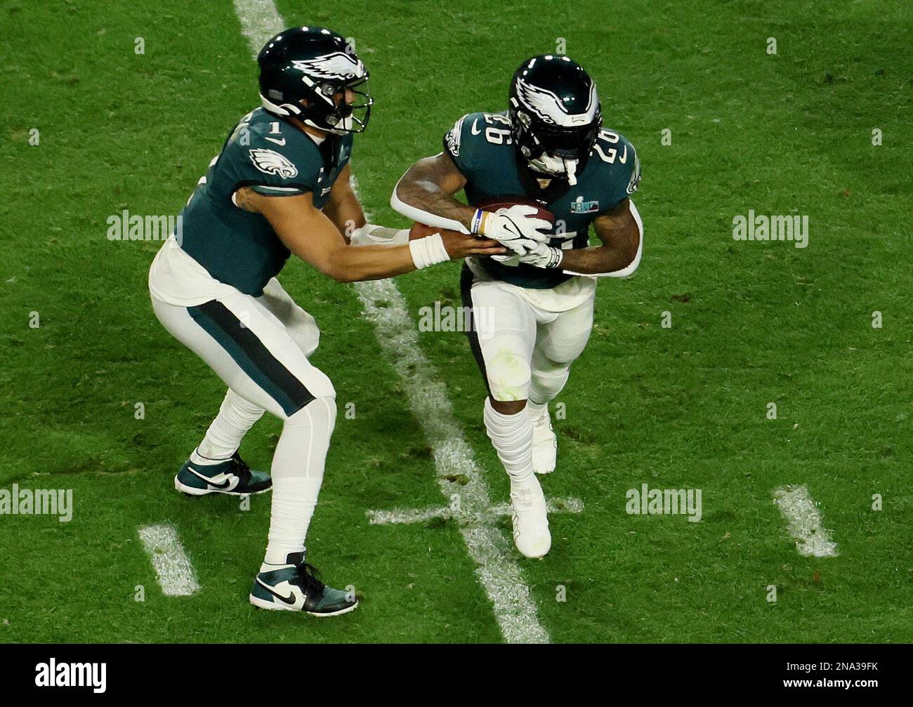 Miles sanders eagles hi-res stock photography and images - Alamy