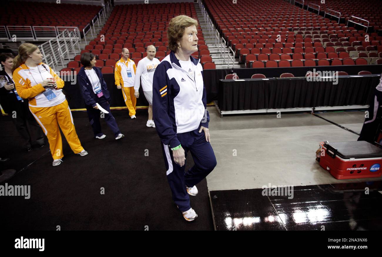 Tennessee head coach Pat Summitt walks to the court before basketball ...