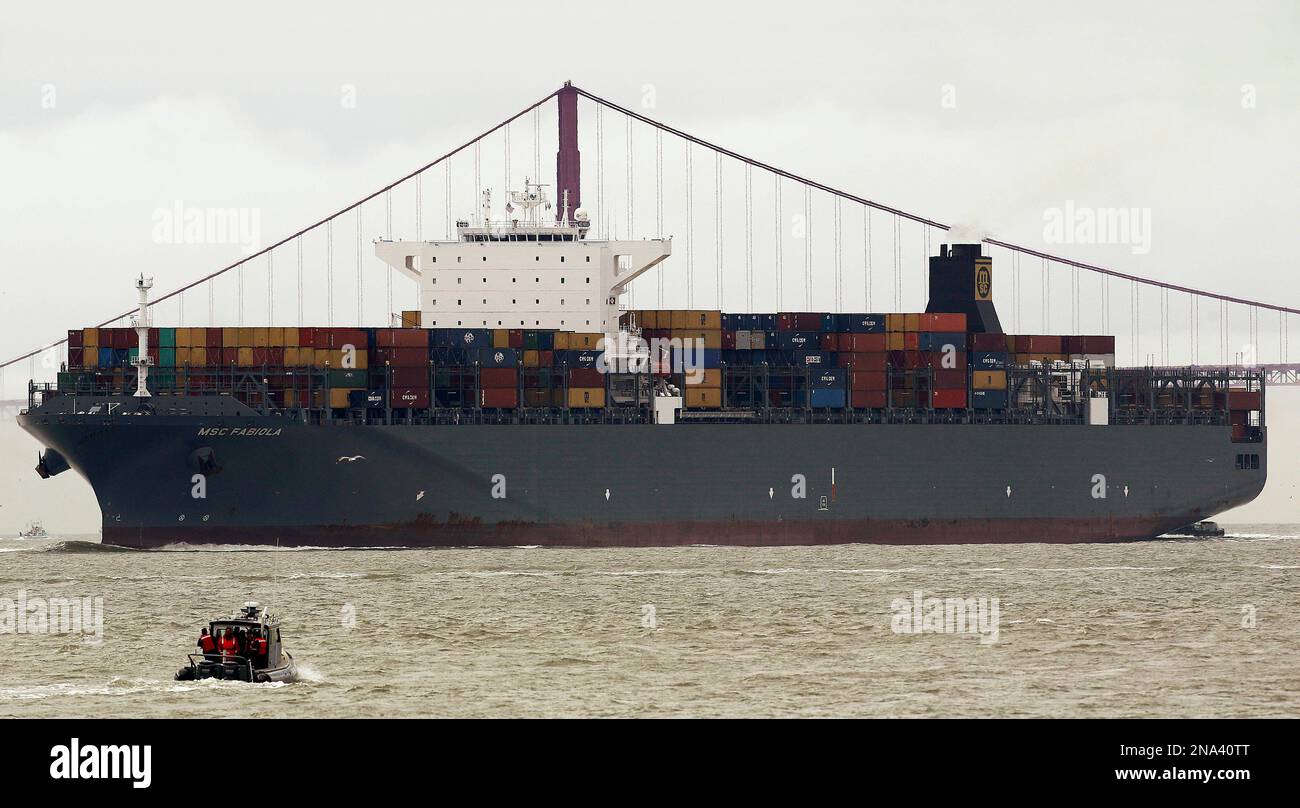 The MSC Fabiola passes the Golden Gate Bridge Wednesday, March 21, 2012 ...