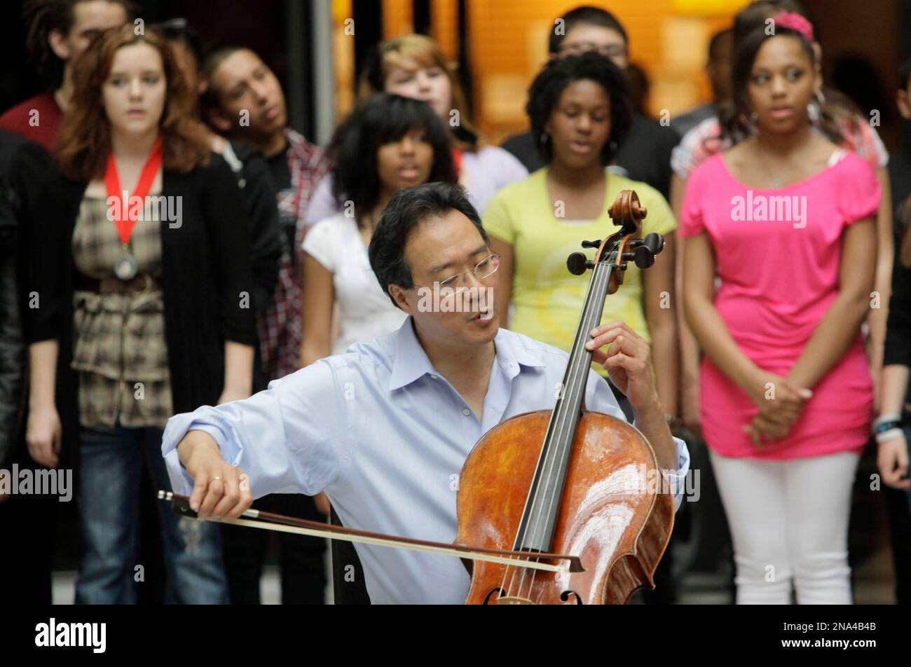 World-famous cellist Yo-Yo Ma plays with famed soprano Renee Fleming ...