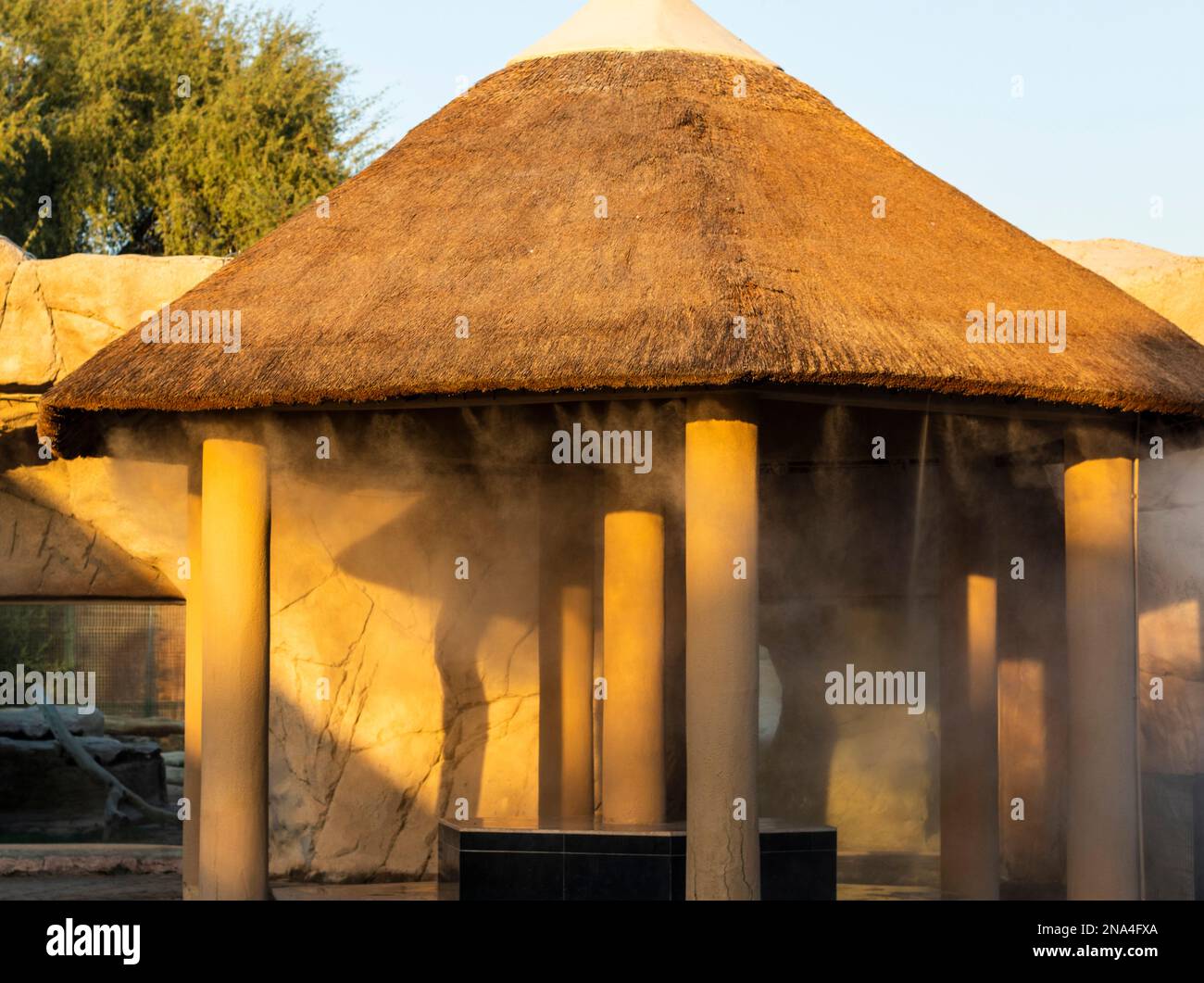 Outdoor columns hi-res stock photography and images - Alamy