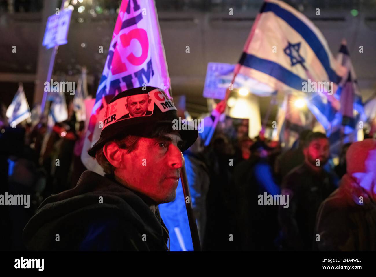 Thousands of protesters block Ayalon highway during the demonstration ...