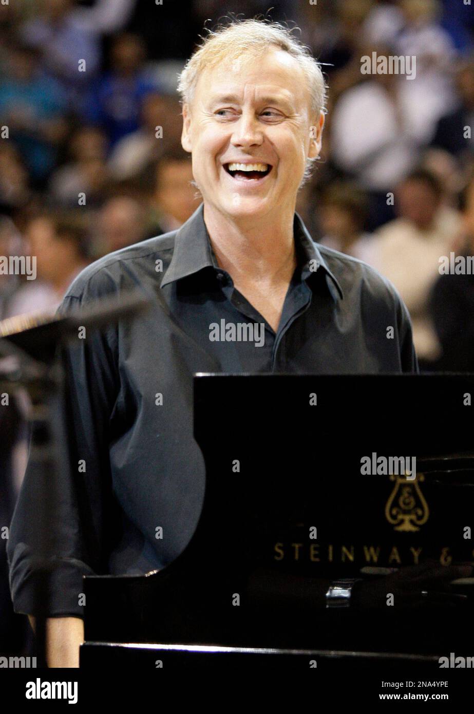 FILE - In this Oct. 27, 2009, file photo, singer songwriter Bruce ...