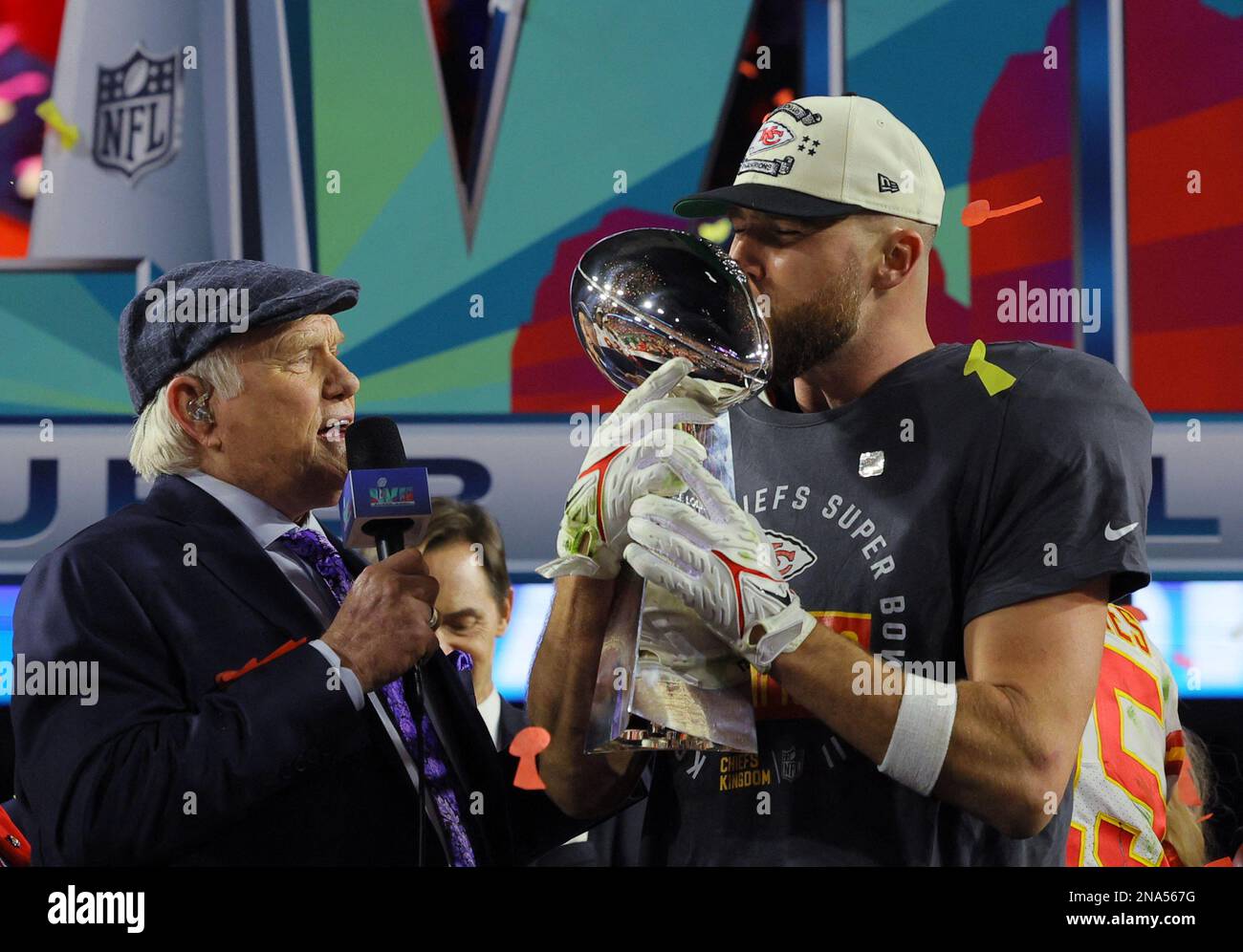 Travis kelce trophy lombardi hi-res stock photography and images - Alamy