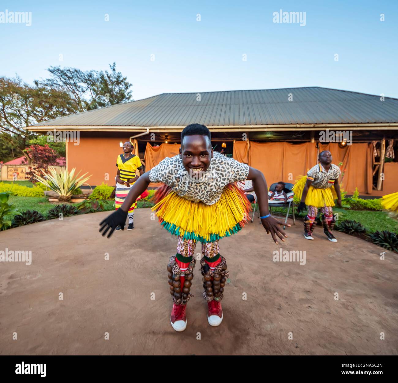Bunyoro dancers hi-res stock photography and images - Alamy Bunyoro dancers hi-res stock photography and images - Alamy