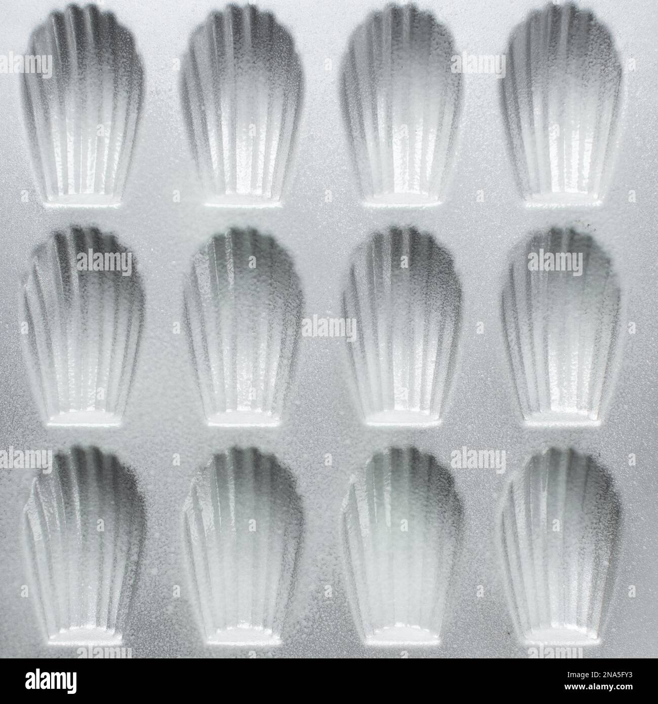 Greased pan hi-res stock photography and images - Alamy