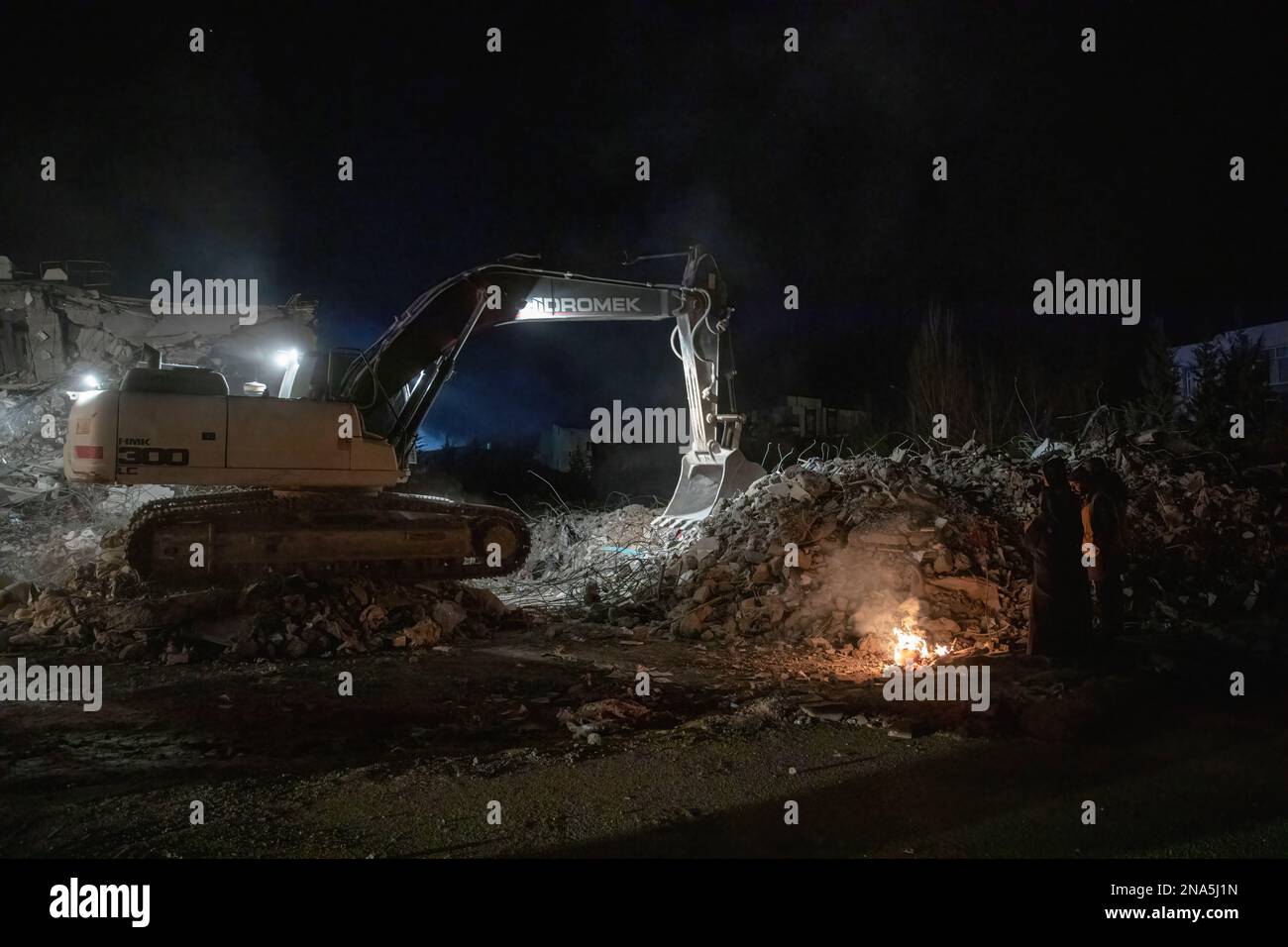 Bridge collapse earthquake hi-res stock photography and images - Alamy