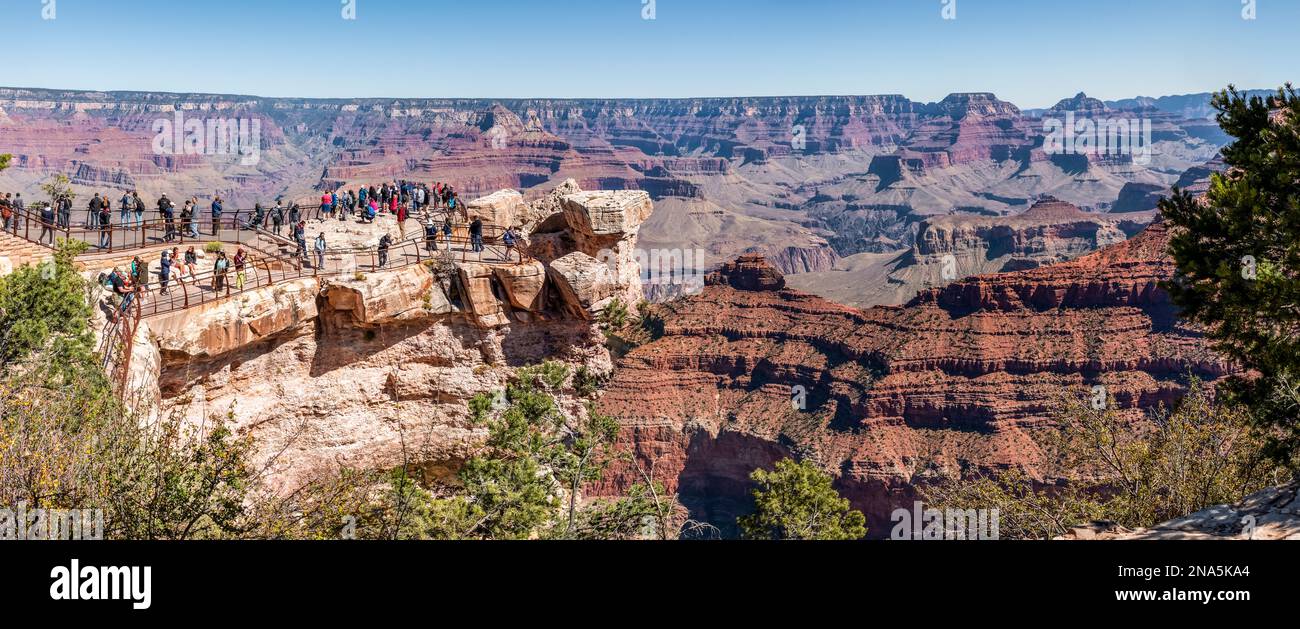 Views of the Grand Canyon from the South Rim Trail near Mather Point ...