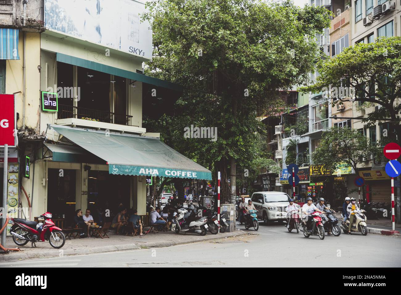 Street Corner, Hanoi, Vietnam Stock Photo - Alamy