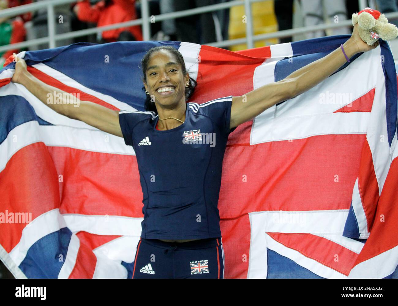Britain's Yamile Aldama celebrates winning the gold in the Women's ...