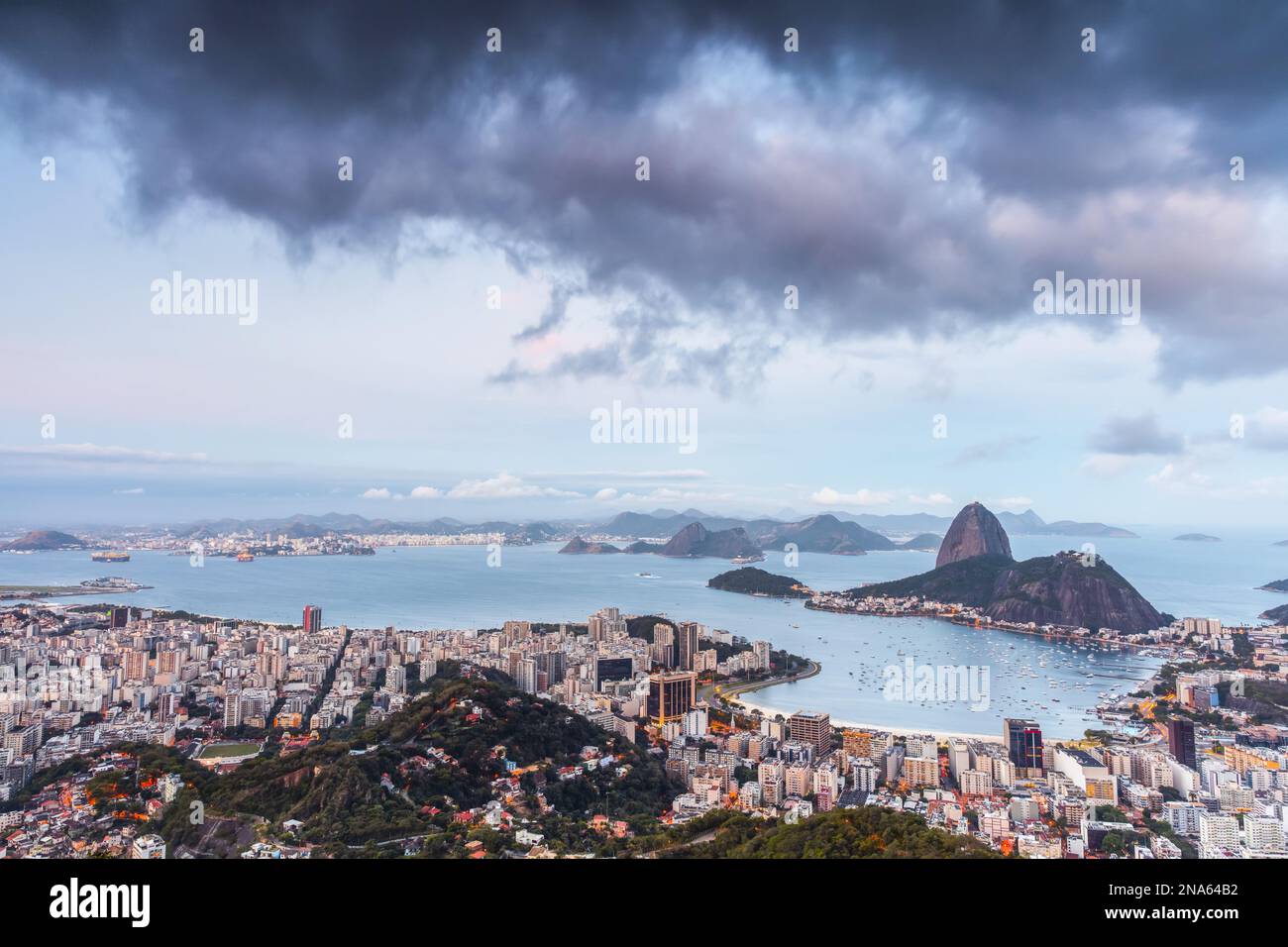 Laguna rio de janeiro hi-res stock photography and images - Alamy