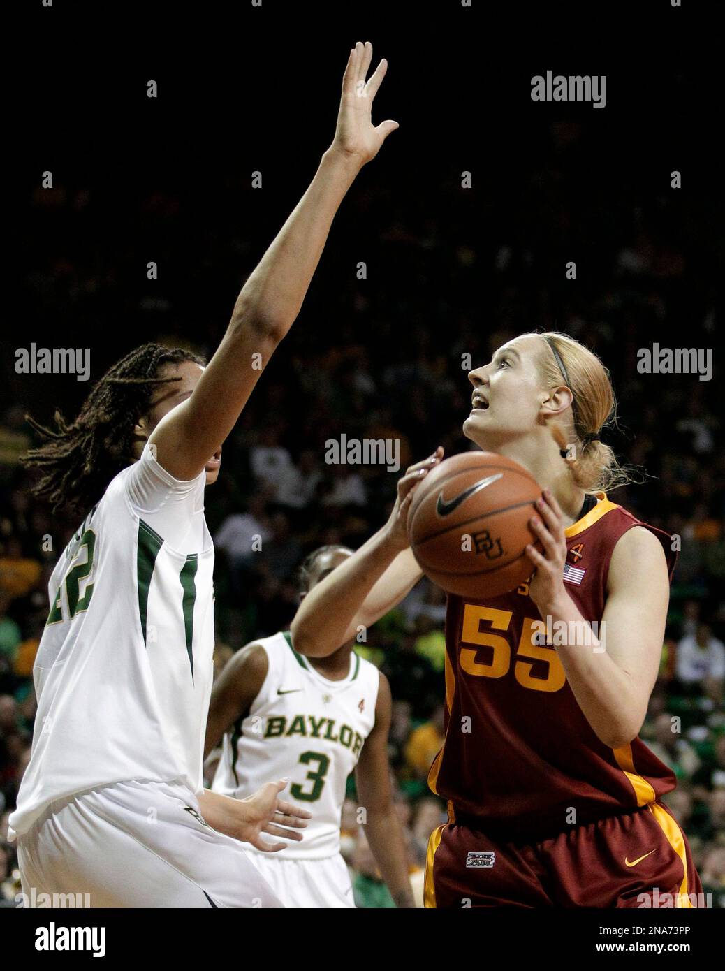 Baylor Center Brittney Griner Defends As Iowa State S Anna Prins 55