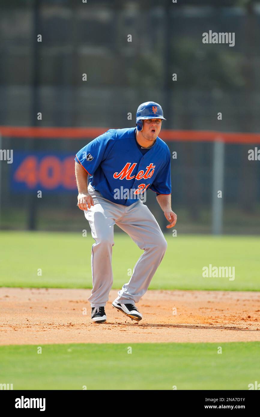New York Mets' Lucas Duda gets a lead off second while running the ...