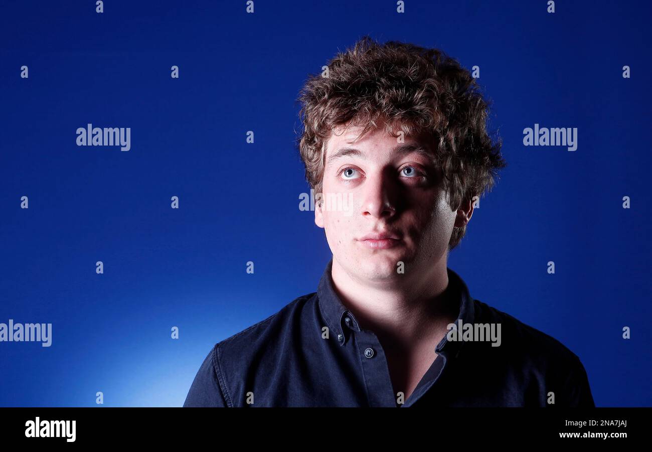 Actor Jeremy Allen White poses for a portrait while promoting his ...