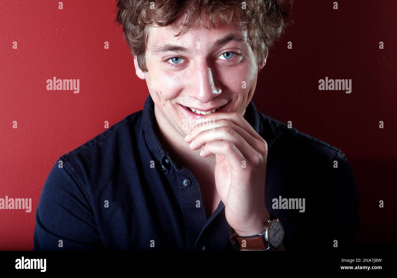 Actor Jeremy Allen White poses for a portrait while promoting his ...