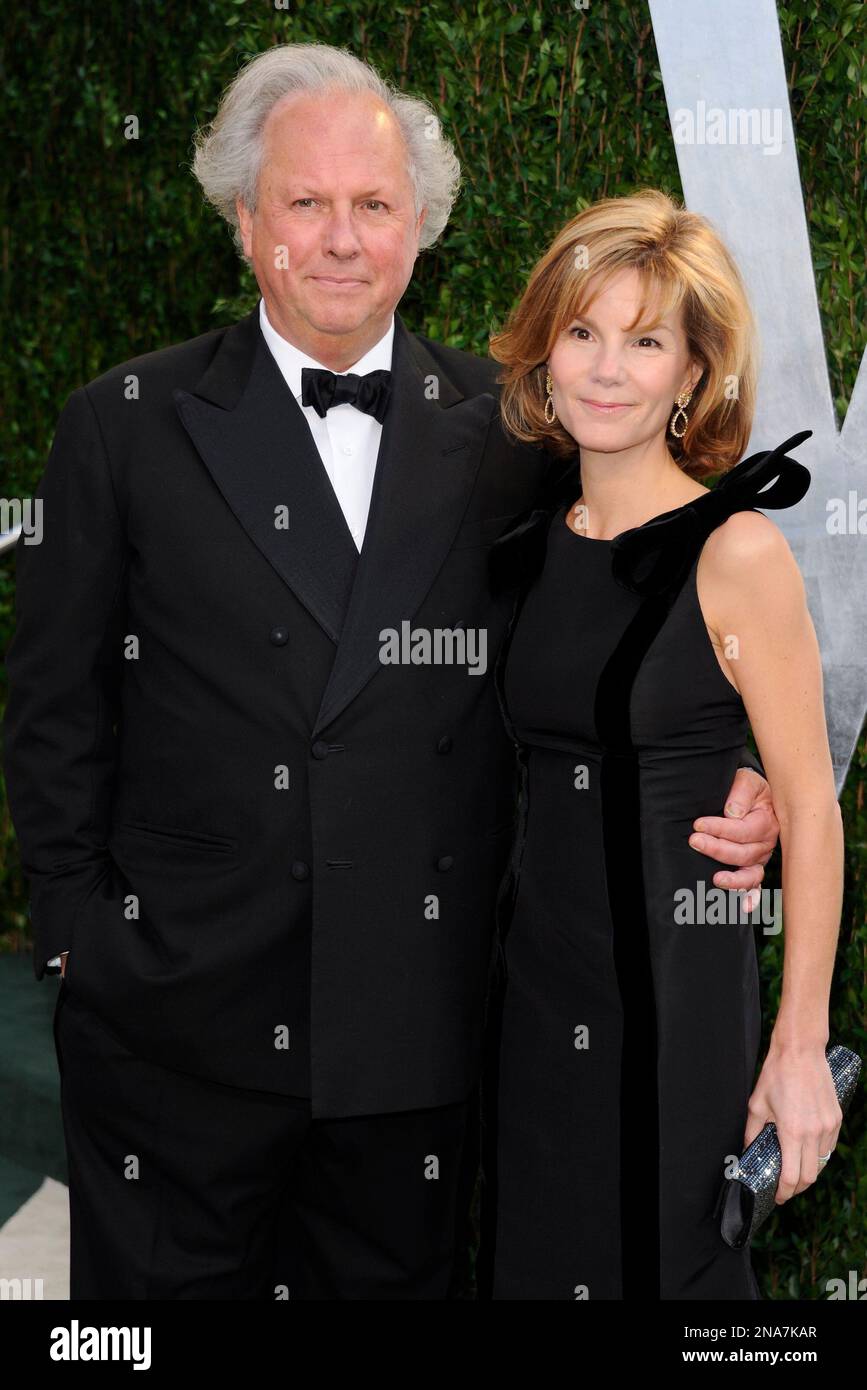 Graydon Carter and wife Anna Scott arrive at the Vanity Fair Oscar ...