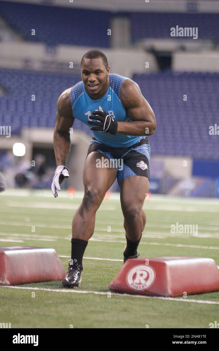 Notre Dame linebacker Darius Fleming runs a drill at the NFL football ...