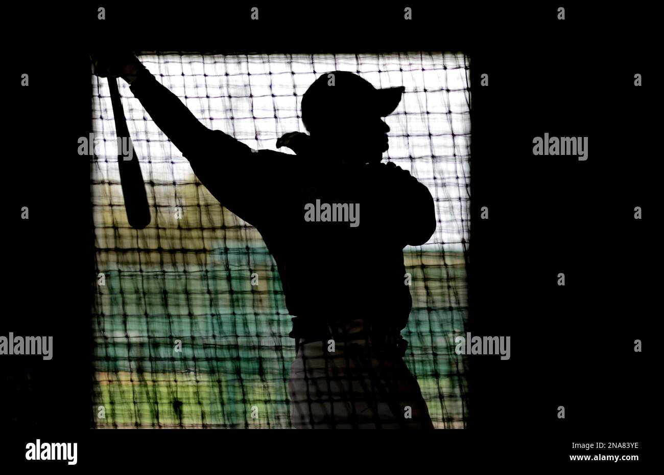 Atlanta Braves outfielder Michael Bourn takes batting practice in the ...