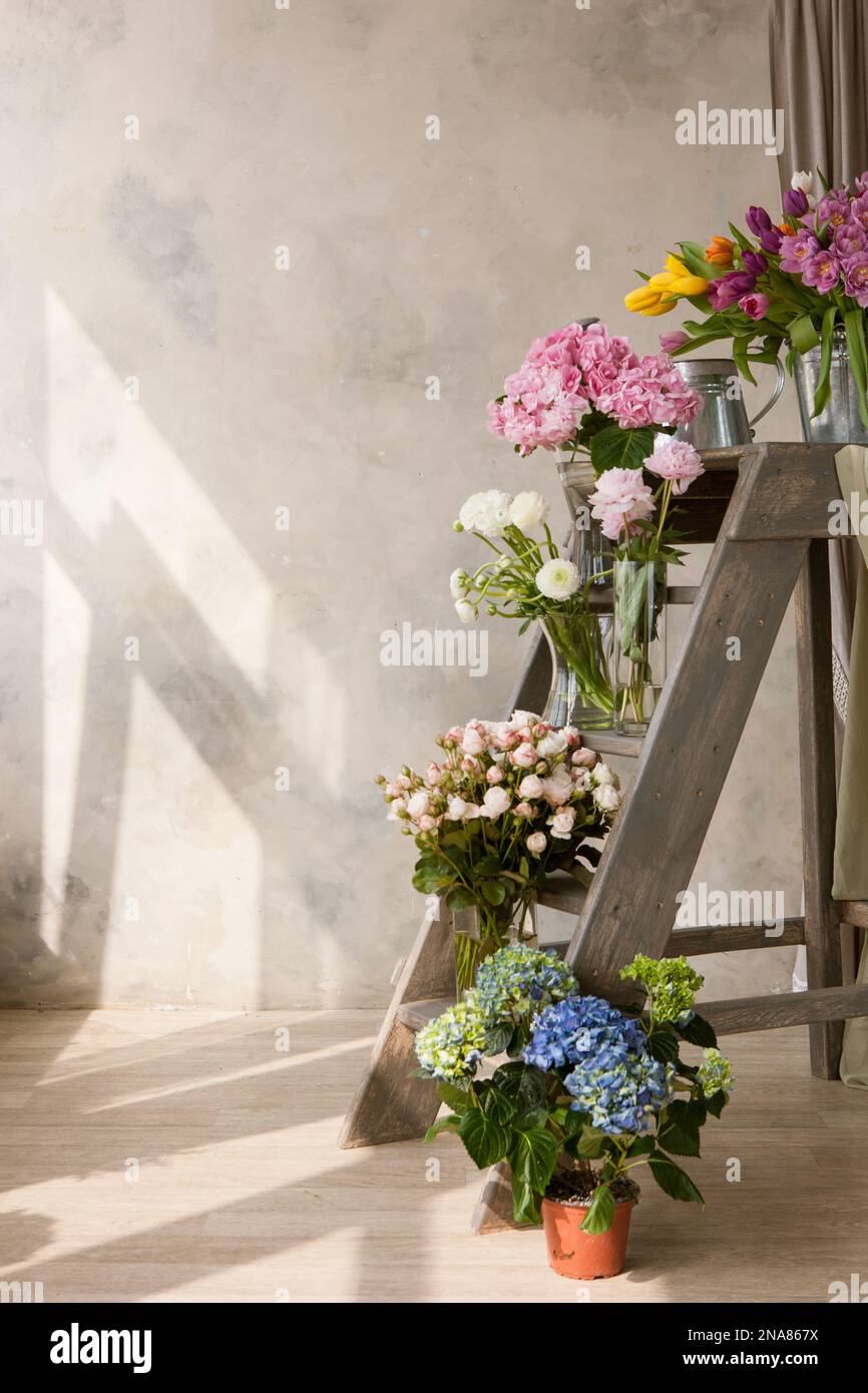 Display of flower shop with bouquets Stock Photo - Alamy