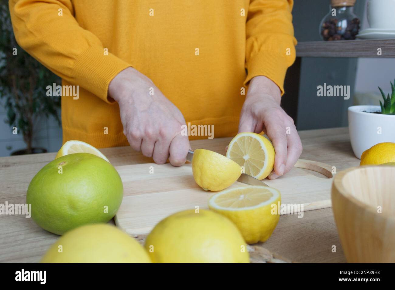 Cooking grapefruit lemonade in kitchen hi-res stock photography and ...