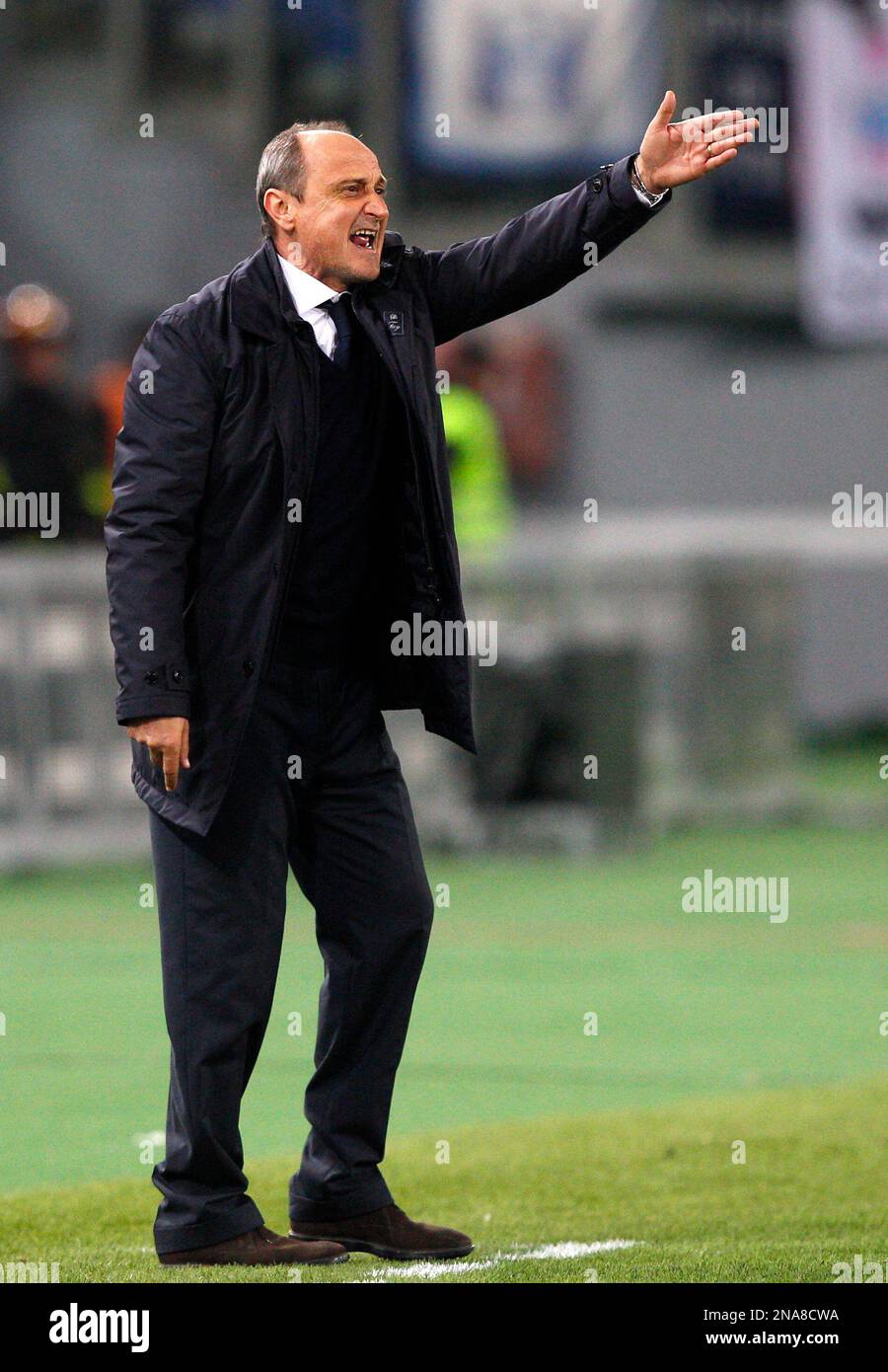 Fiorentina coach Delio Rossi gestures during a Serie A soccer match ... Fiorentina coach Delio Rossi gestures during a Serie A soccer match ...