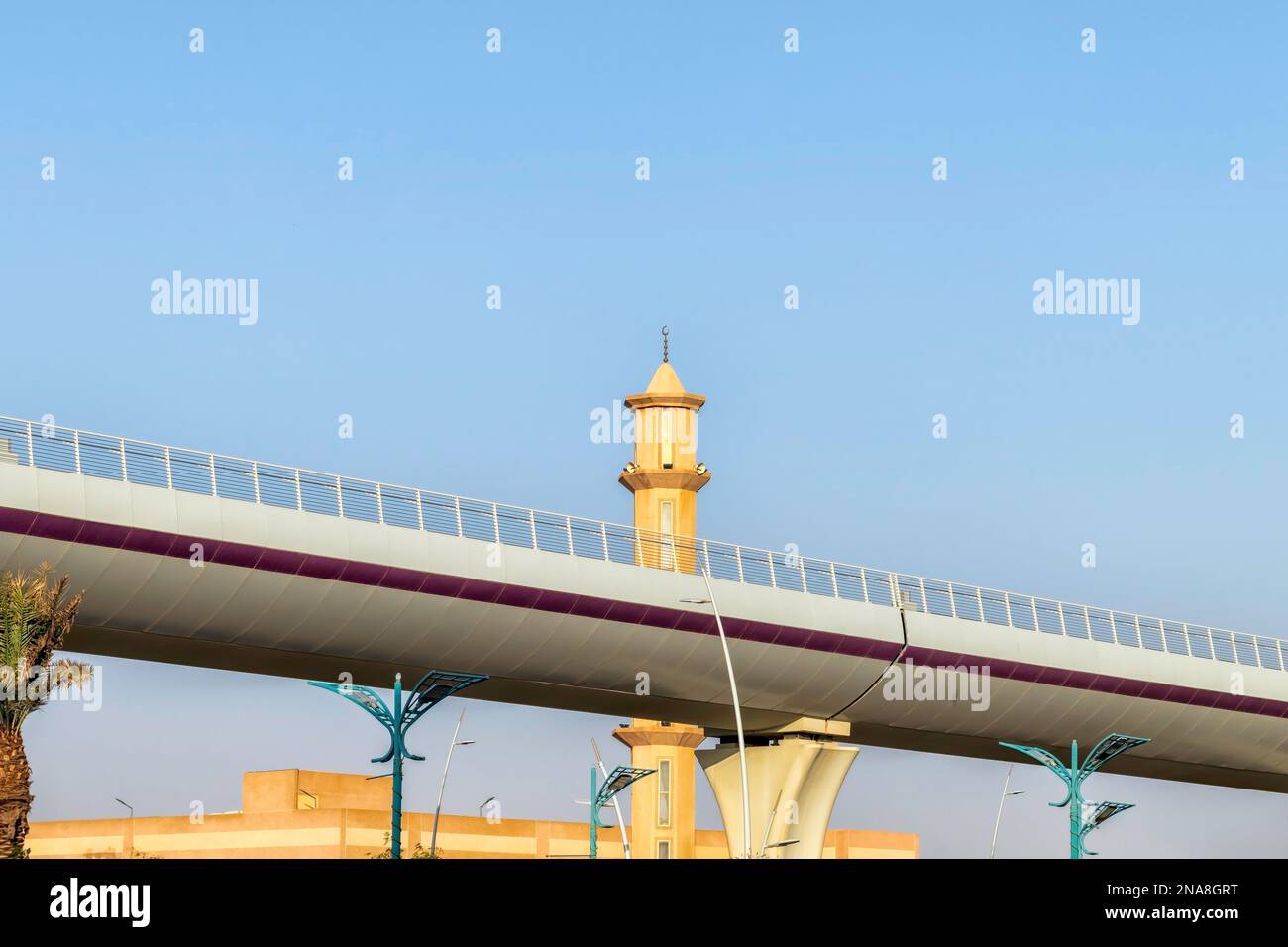 Riyadh metro and mosque hi-res stock photography and images - Alamy