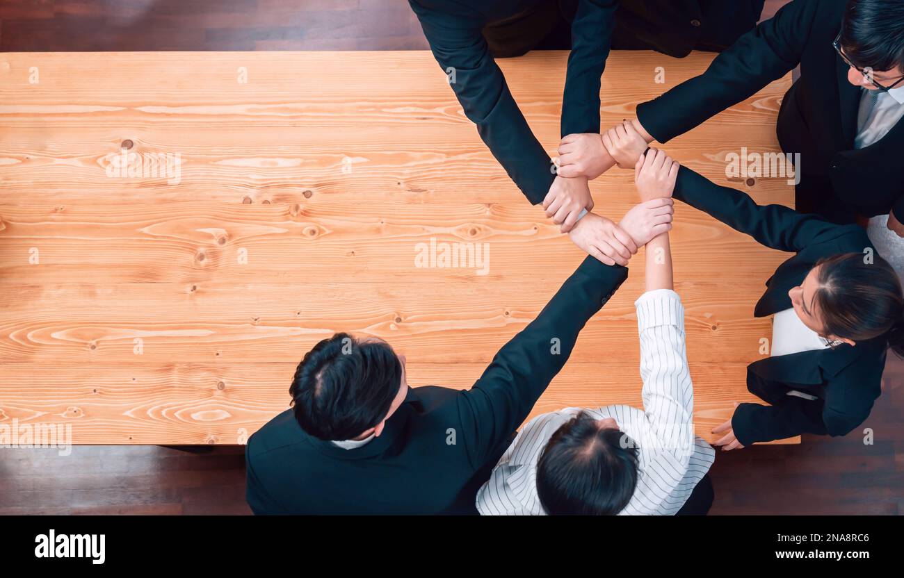 Cohesive bonding hi-res stock photography and images - Alamy
