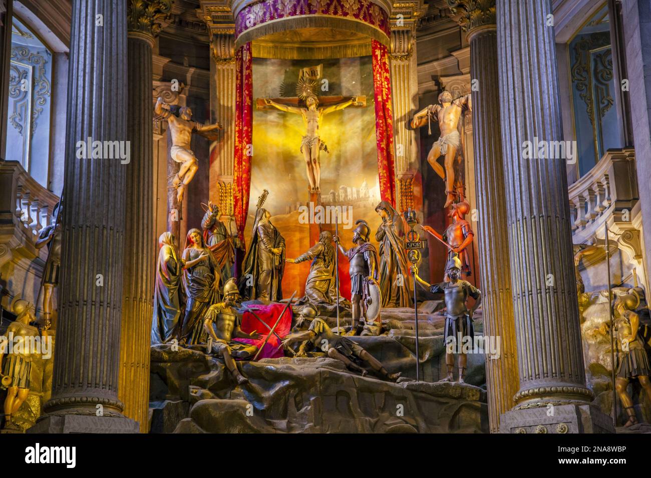 Altar artwork hi-res stock photography and images - Alamy