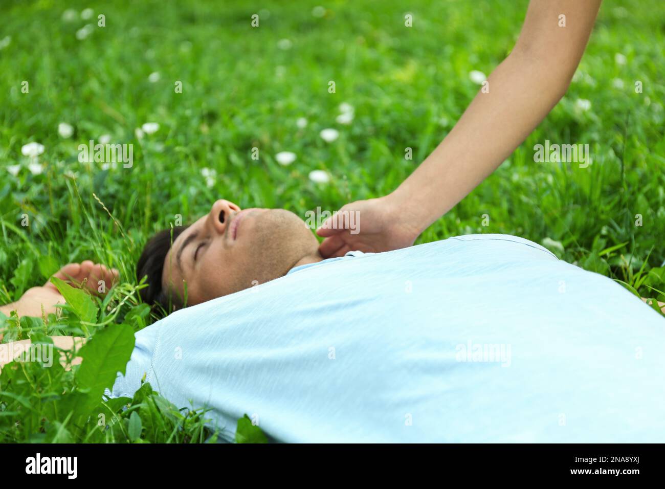 Stranger helping woman hi-res stock photography and images - Alamy