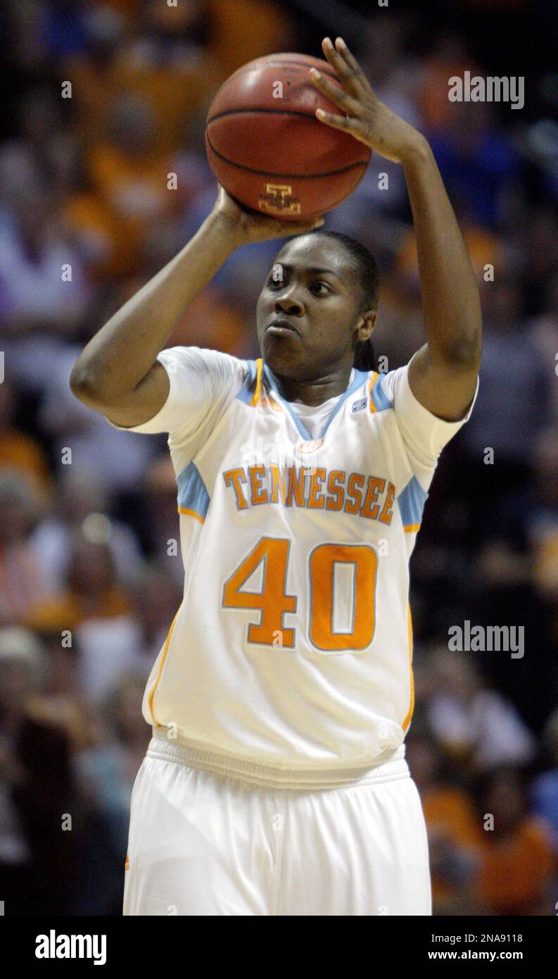 Tennessee's Shekinna Stricklen (40) shoots in the second half of an ...