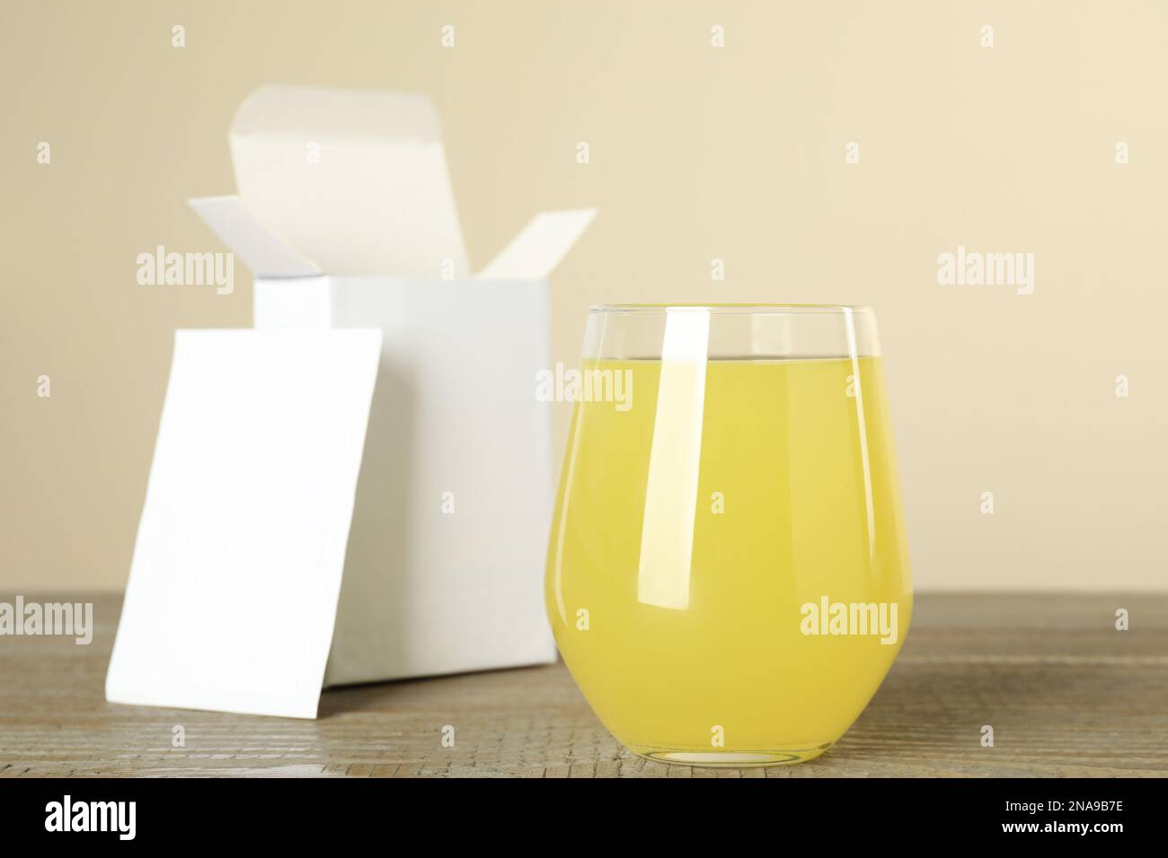 Dissolve drug hi-res stock photography and images - Alamy