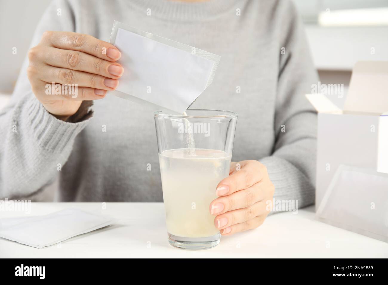 Effervescent powder hi-res stock photography and images - Alamy