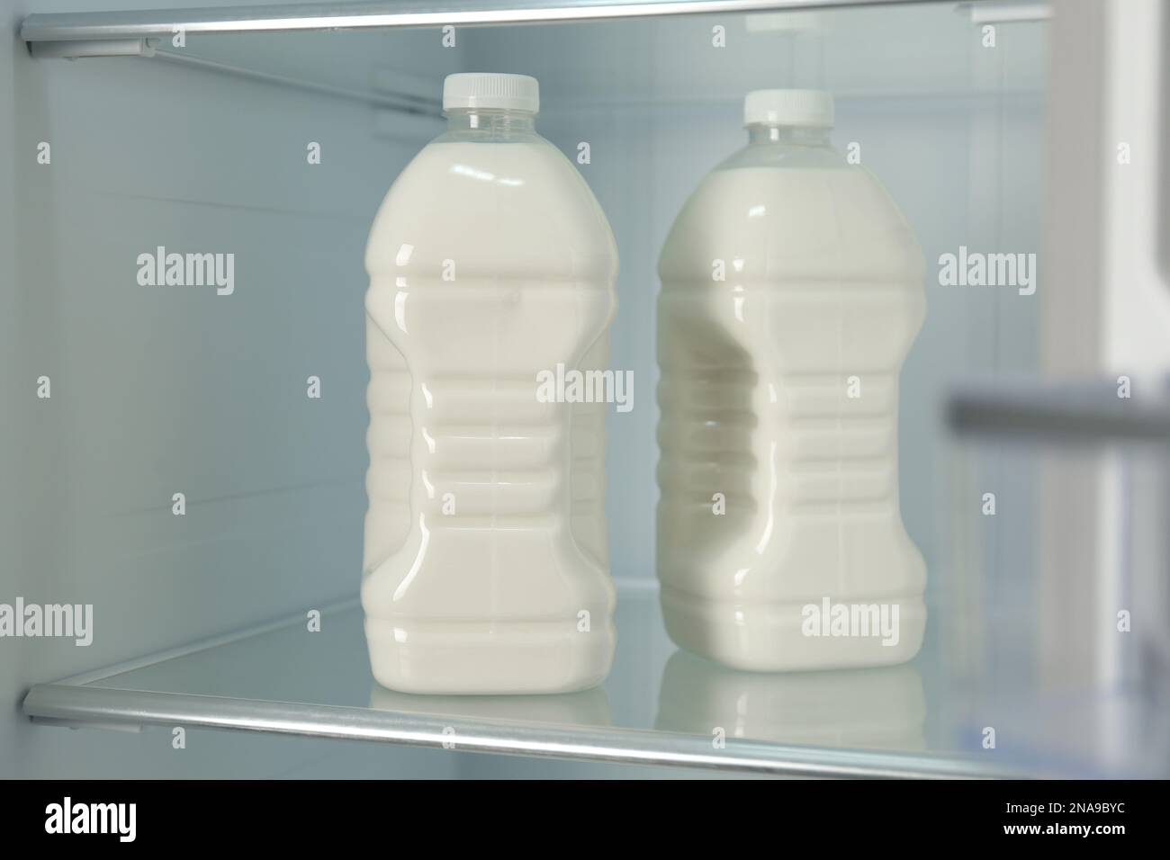 Milk in refrigerator hi-res stock photography and images - Alamy
