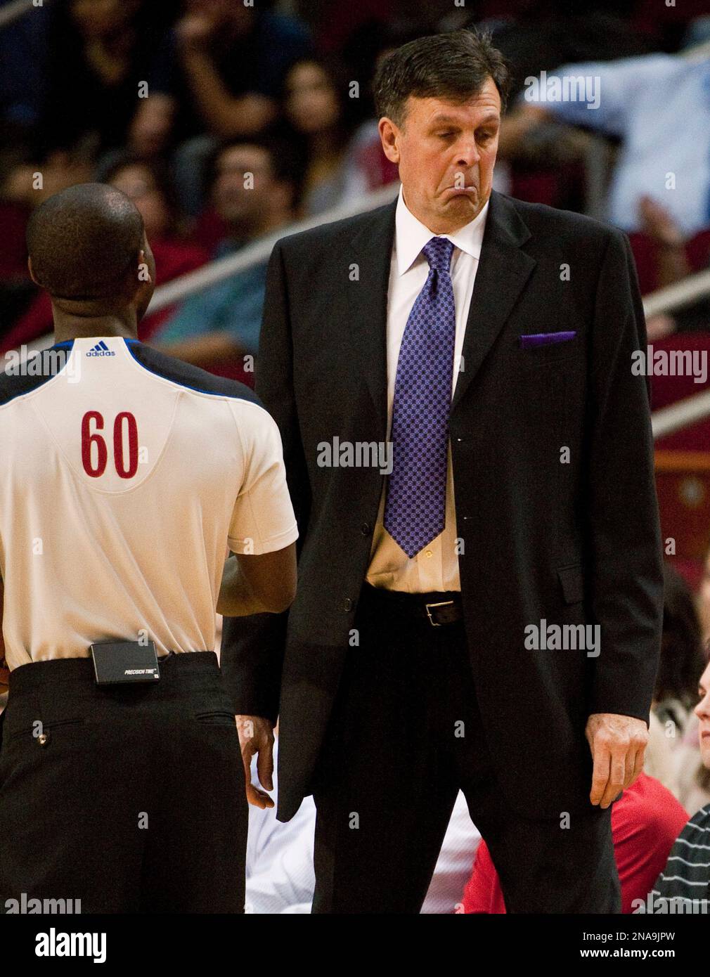 Houston Rockets head coach Kevin McHale, right, reacts to a comment by ...