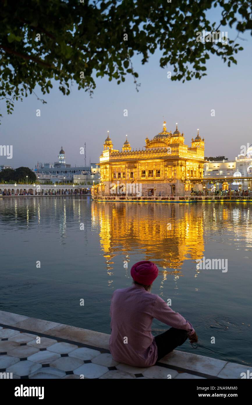 temple; gurdwara; sacred; holy; Sikh; Sikhism; pool Stock Photo - Alamy
