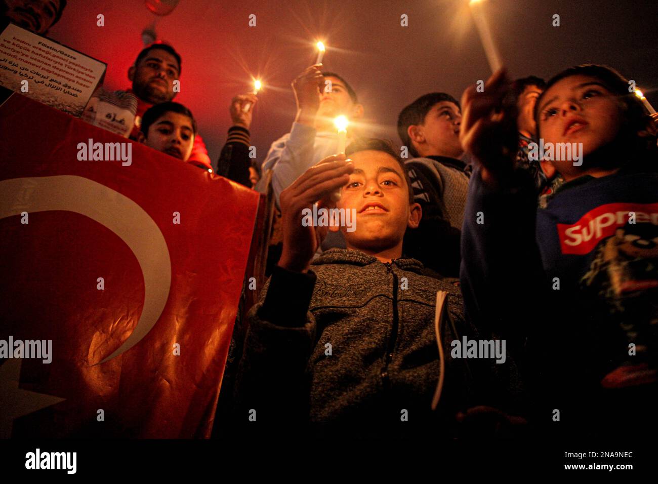 Gather to light hi-res stock photography and images - Alamy