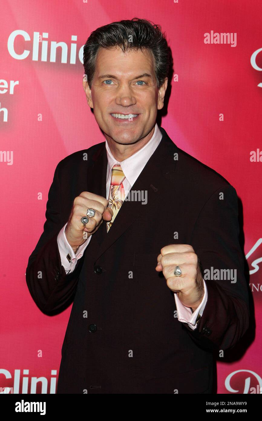 Musician Chris Isaak arrives at the Keep Memory Alive 16th Annual ...