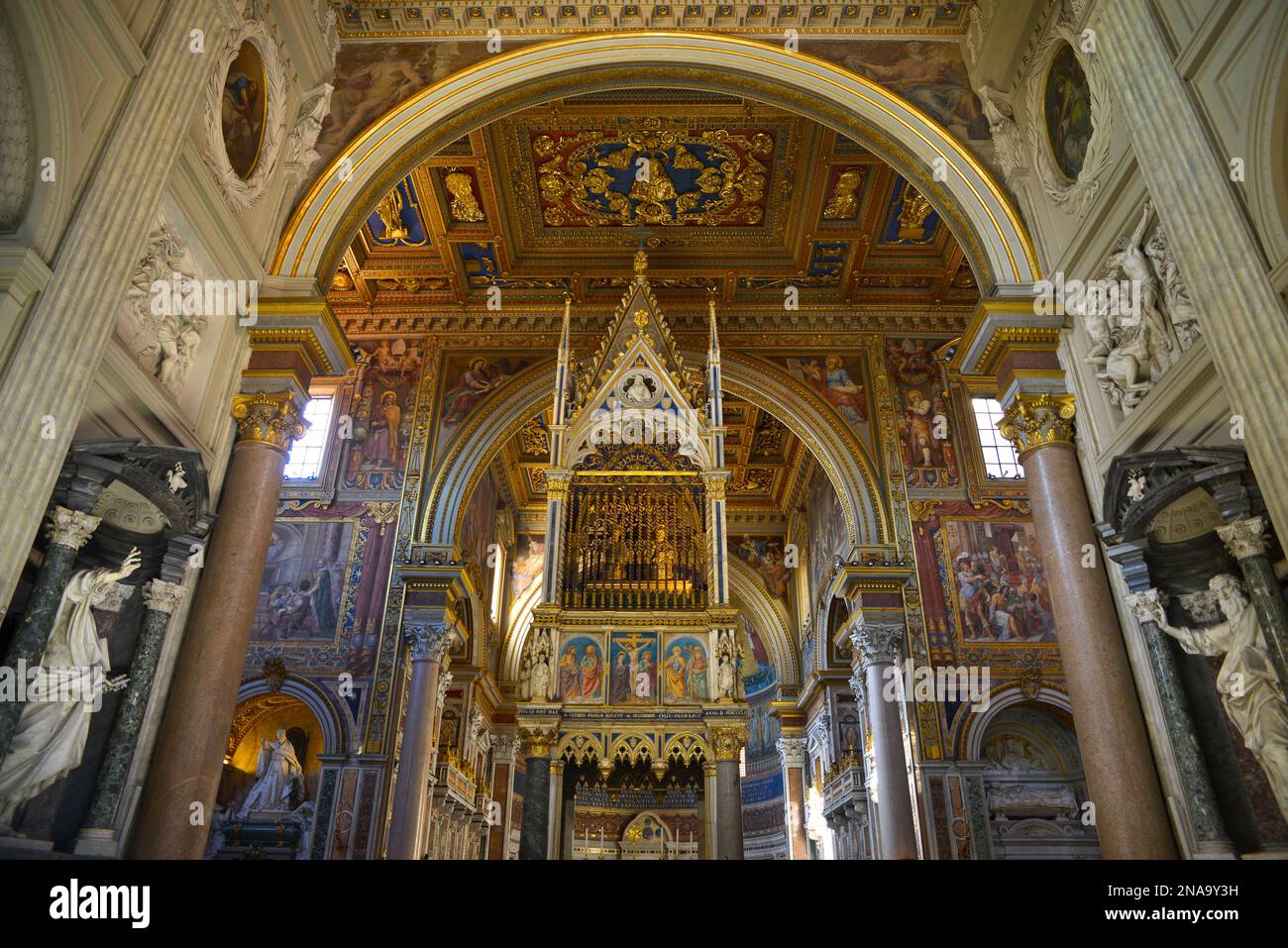 Tabernacle in ship of curch St. Giovanni Stock Photo - Alamy