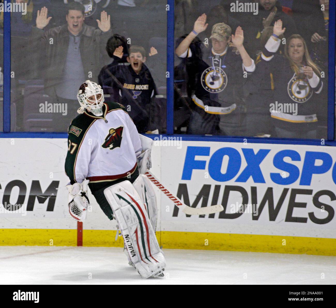 Minnesota Wild goalie Josh Harding (37) regroups as St. Louis Blues ...