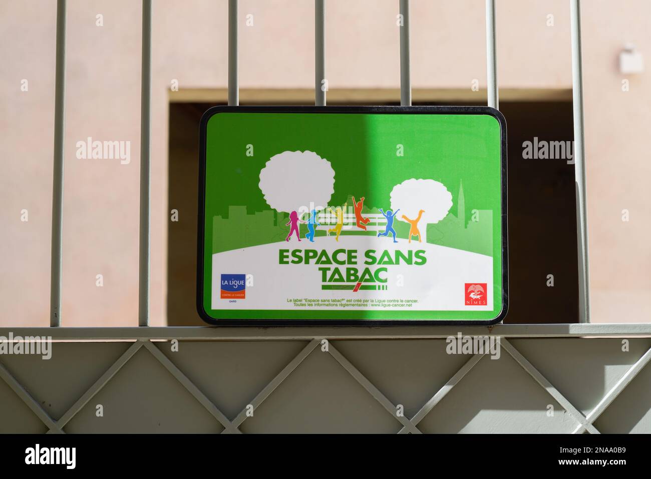 Nimes , gard France - 09 02 2023 : espace sans tabac logo brand and ...