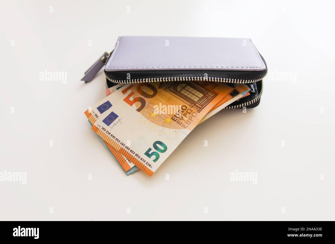 Purple banknotes hi-res stock photography and images - Alamy
