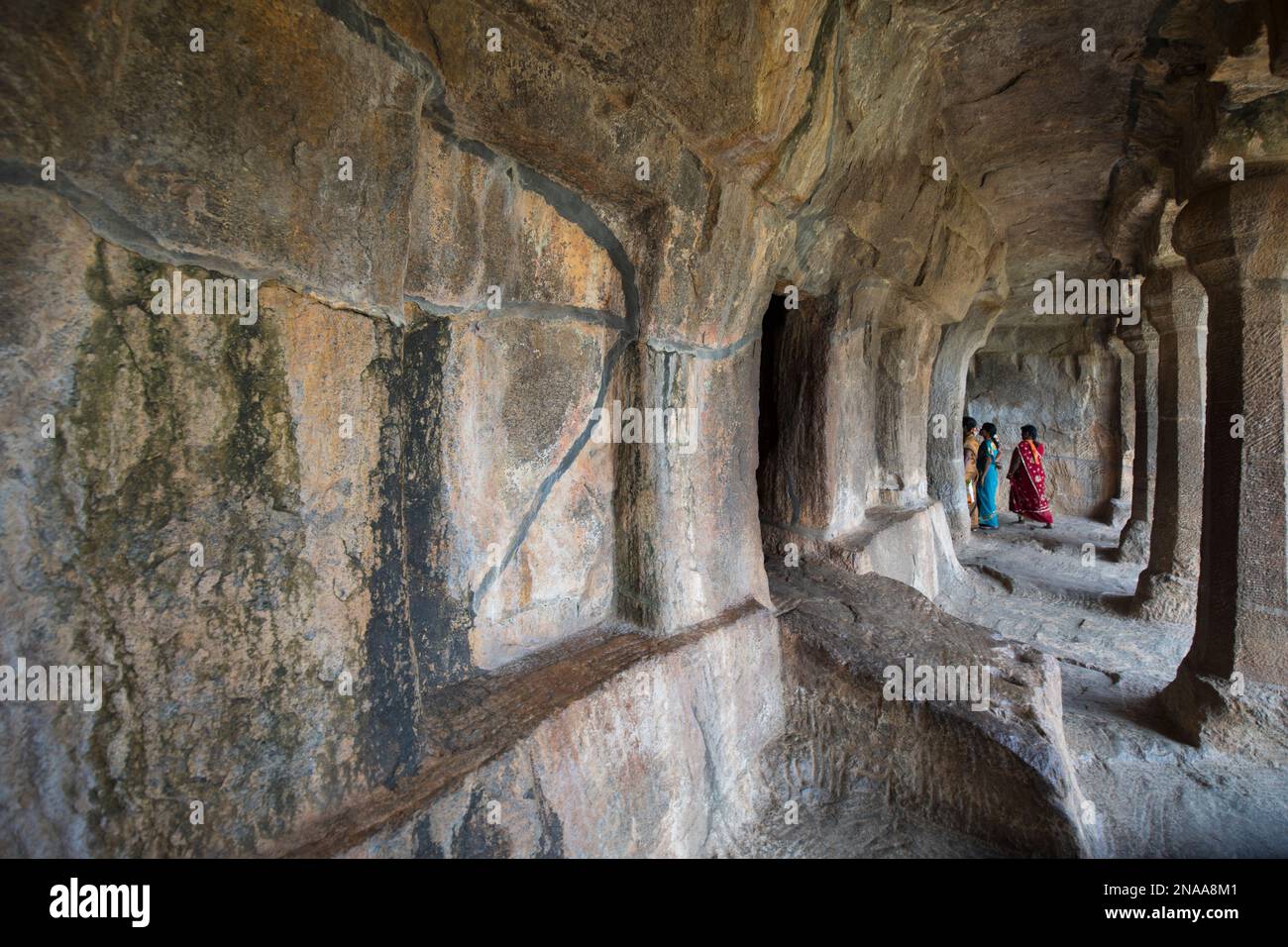 Cave temple from the Pallava dynasty at Mahabalipuram, India ...