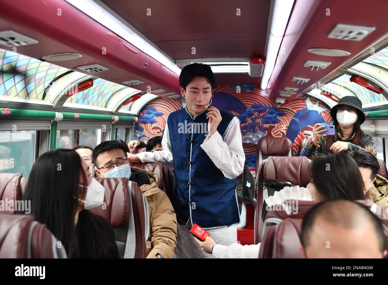 China's first double-deck drama bus made its debut on Chunxi Road in ...