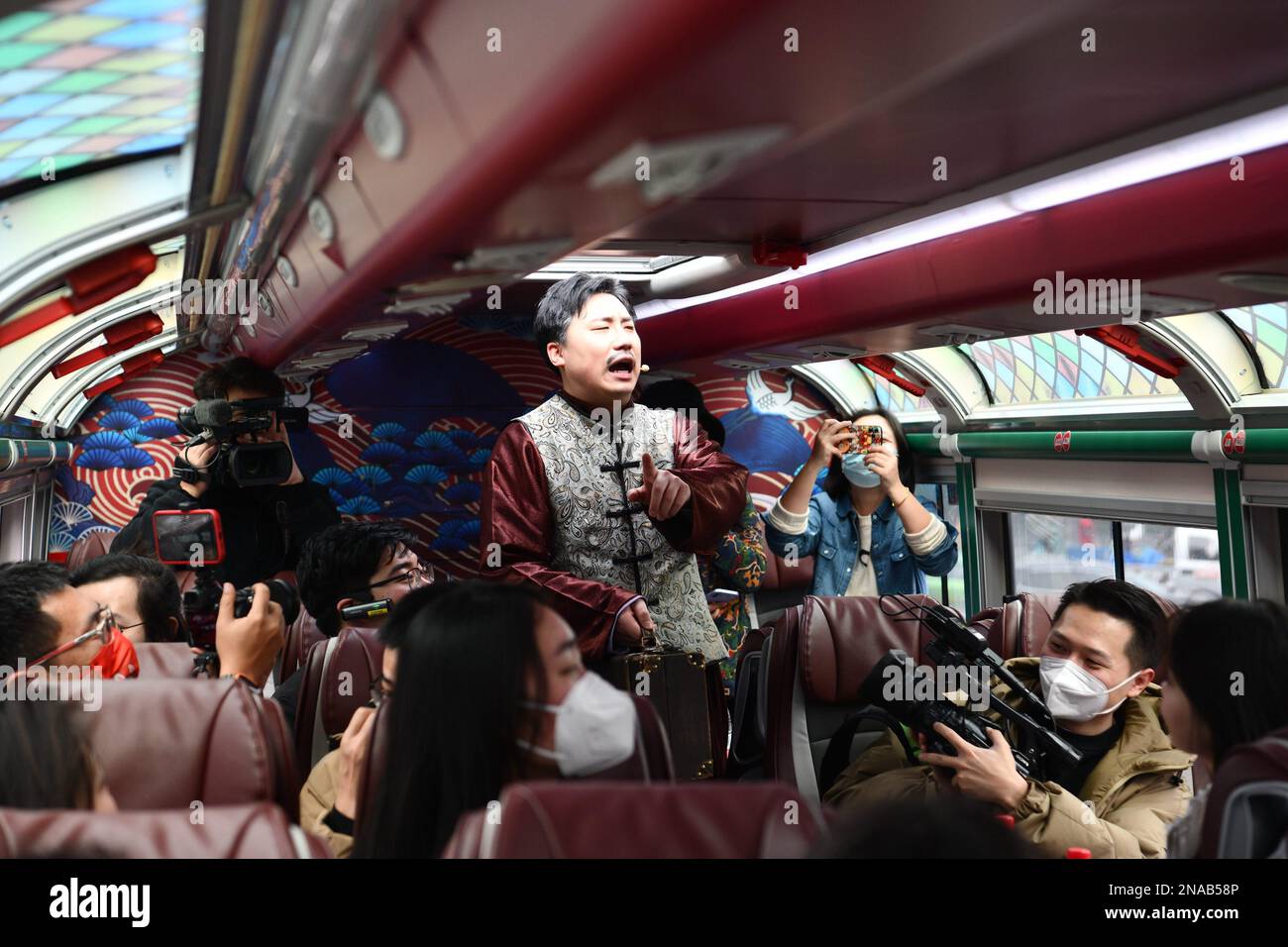 China's first double-deck drama bus made its debut on Chunxi Road in ...