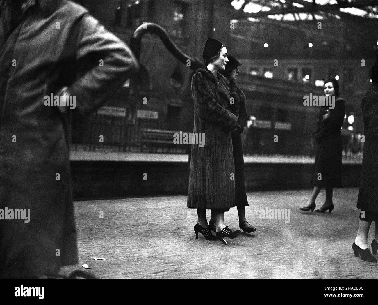 Mrs. Wallis Simpson, friend of King Edward, was made while she awaited ...